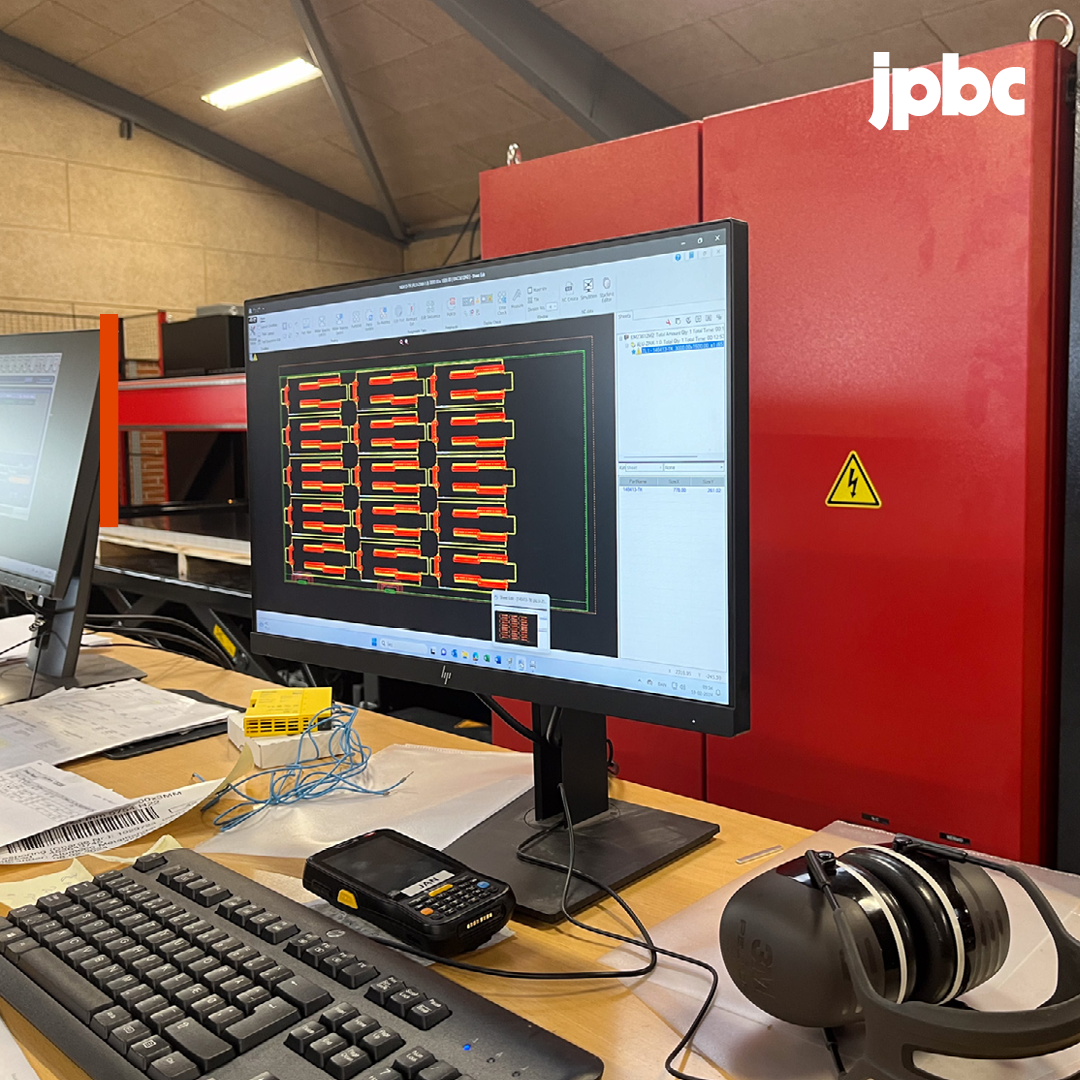 Amada revolverstanser opgraderet med ny automationsløsning